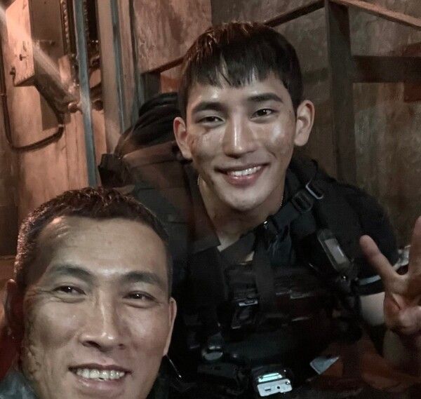 "잘생겼네".. UDT 출신 화가 '솔로지옥4' 출연 소식에 '제2의 덱스' 탄생 기대감 UP