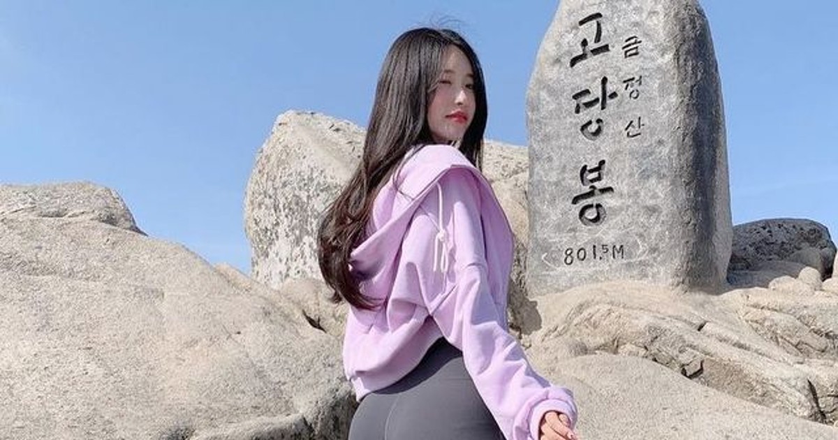 하체와 뒤태가 매력적인 162cm 52kg 인플루언서