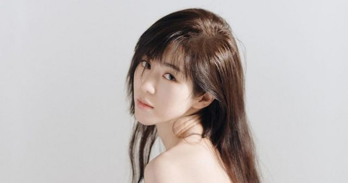 권민아 상반신 탈의 화보