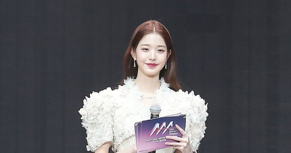아이브 장원영, 3년 연속 'AAA' MC 확정...'최연소 MC'→'믿고 보는 MC'로 성장