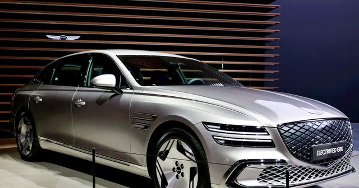 신형 G80 전기차, E클래스 대비 우월한 특징은?