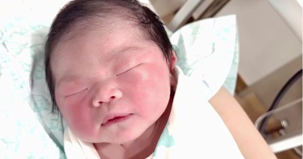 초깜찍 박수홍♥김다예 딸 전복이 최초 공개…母 닮은 쌍꺼풀 父 닮은 롱다리 슈돌