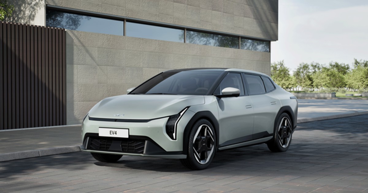 SUV 중심 판도 깬다…기아, 전기 세단 EV4 공개