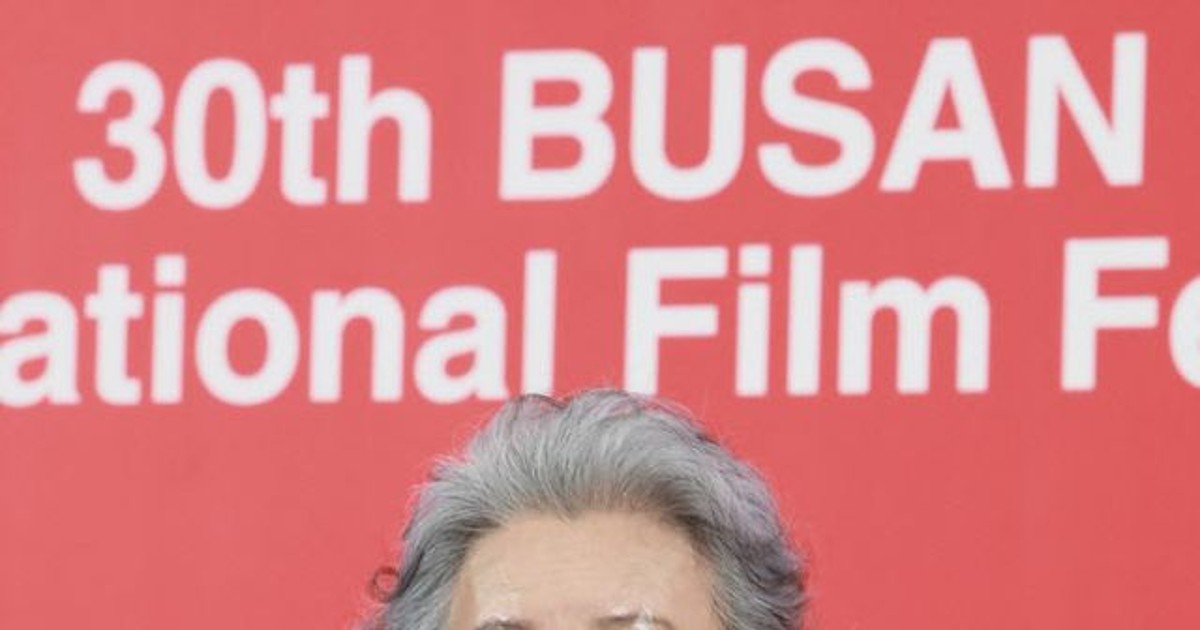 '결혼 피로연' 윤여정 "원래 한기찬 母 역할…할머니로 바꾸자 해"[BIFF]